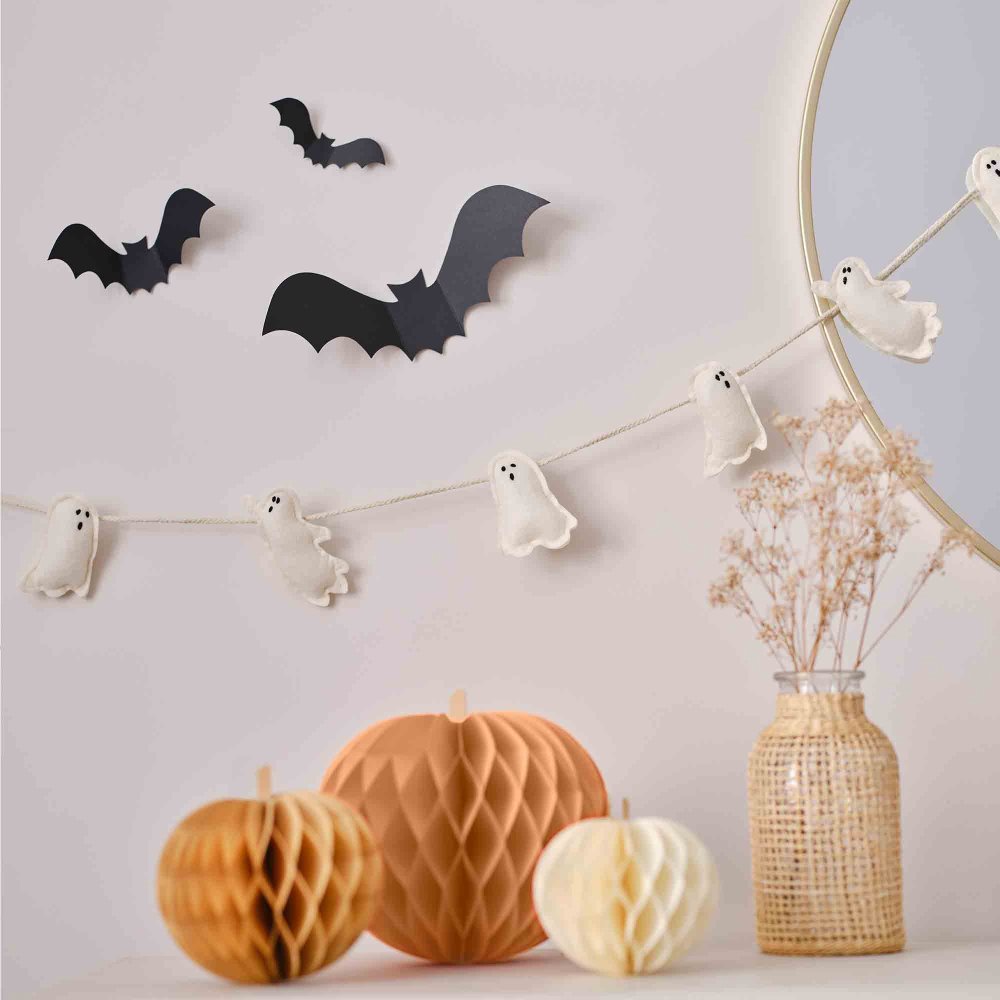 Halloween – Giggles + Games